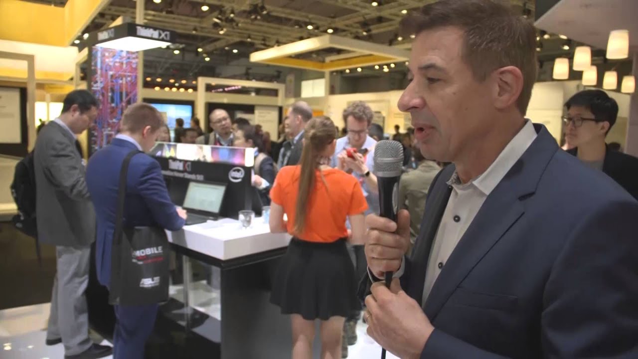 Take a tour of our #LenovoMWC Showcase with David Roman - YouTube