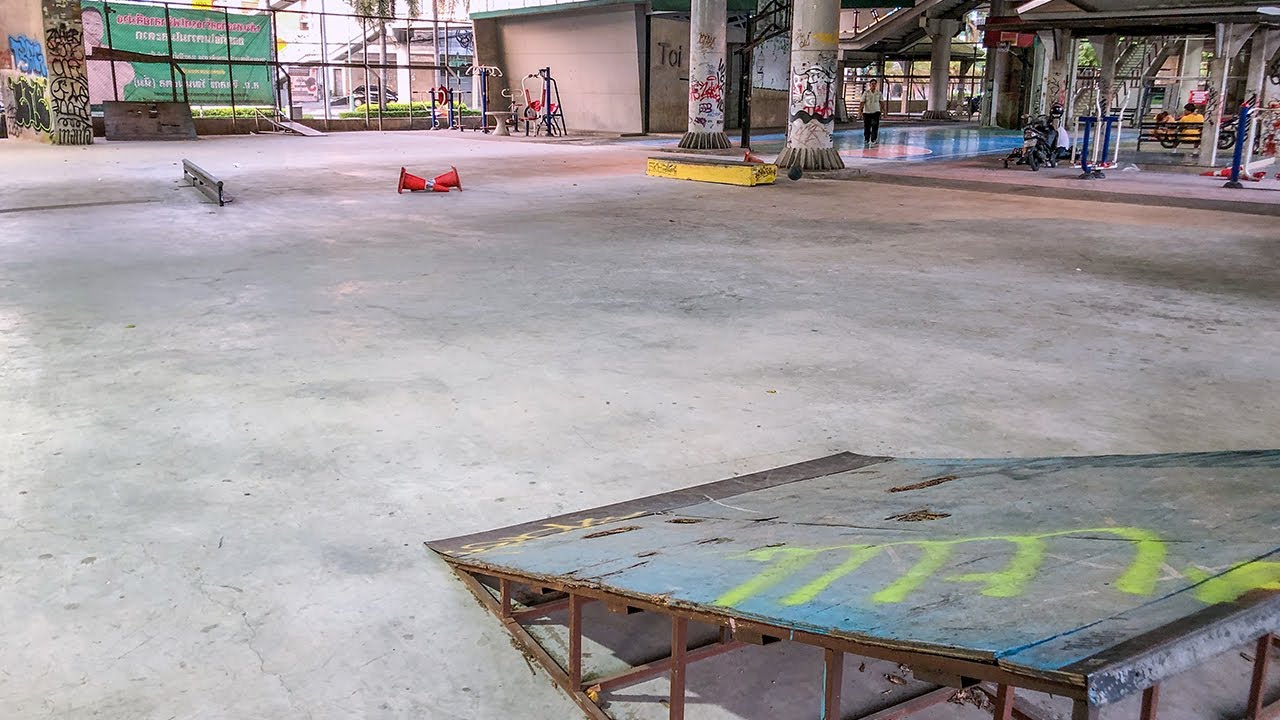 YELLOW SKATEPARK WONGWIAN YAI - - BANGKOK 2024 - OPEN - DIRECTIONS FROM ...