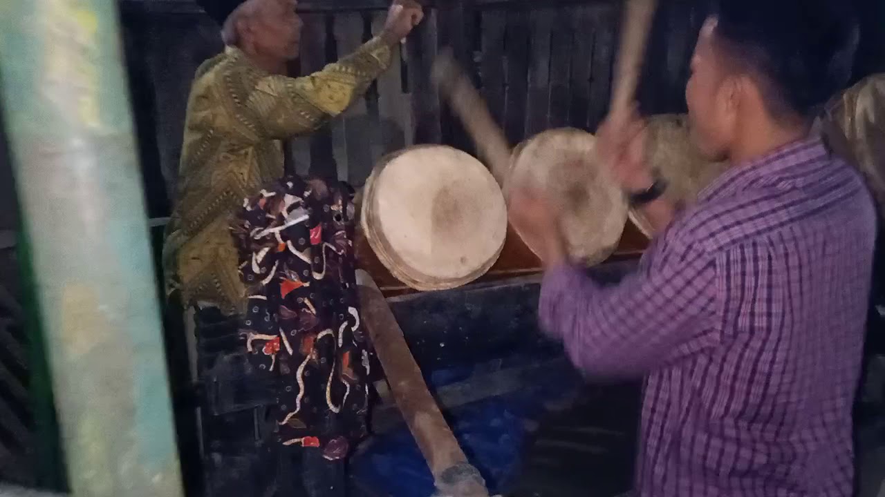 Gondang Sambilan Mandailing - YouTube