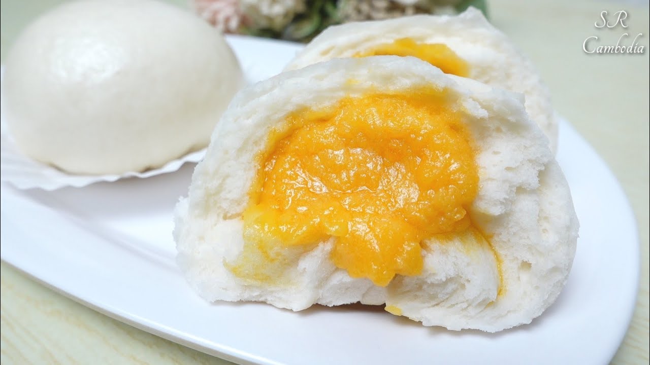 Salted Egg Buns | របៀបធ្វើនំប៉ាវស្នូលពងទាប្រៃ - YouTube