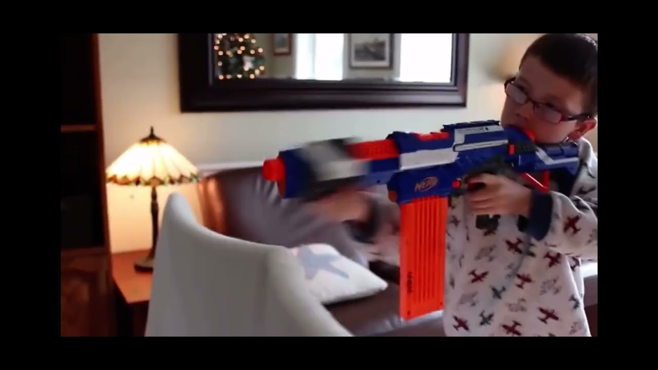 Nerf war Christmas battle by PDK films - YouTube