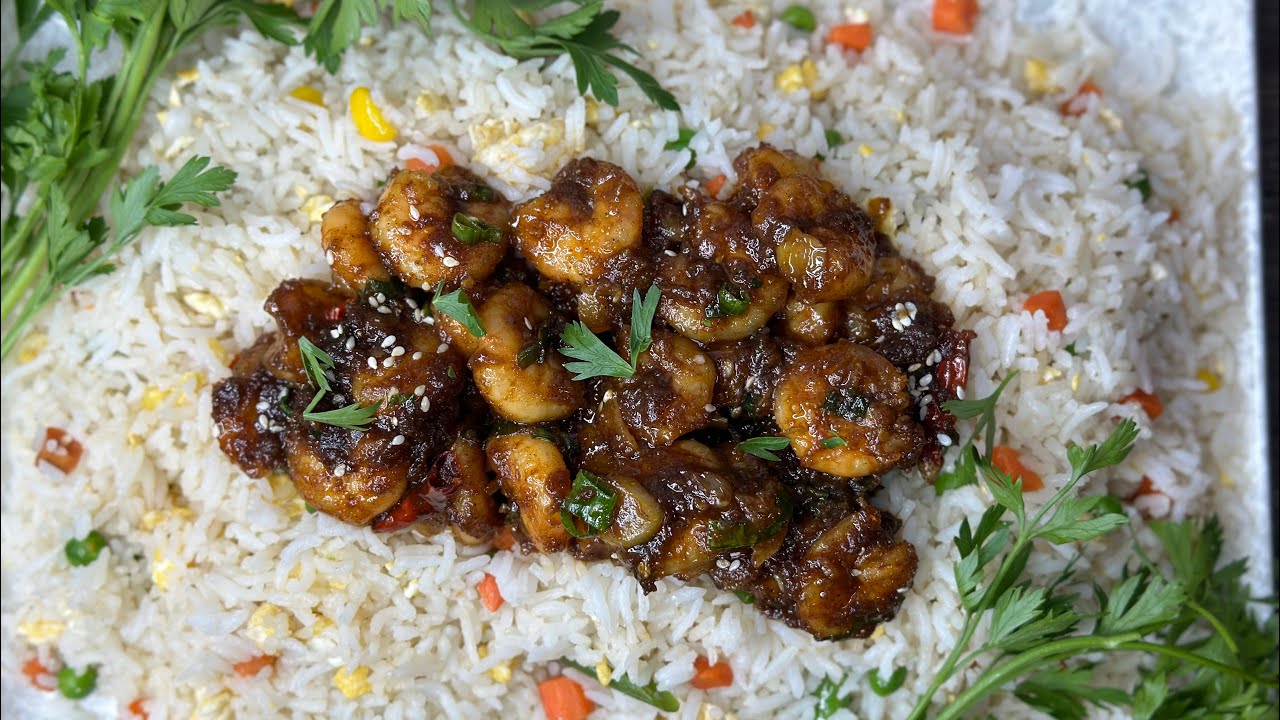 How to make FRIED RICE with BROWN BUTTER PRAWNS 🍤 - YouTube