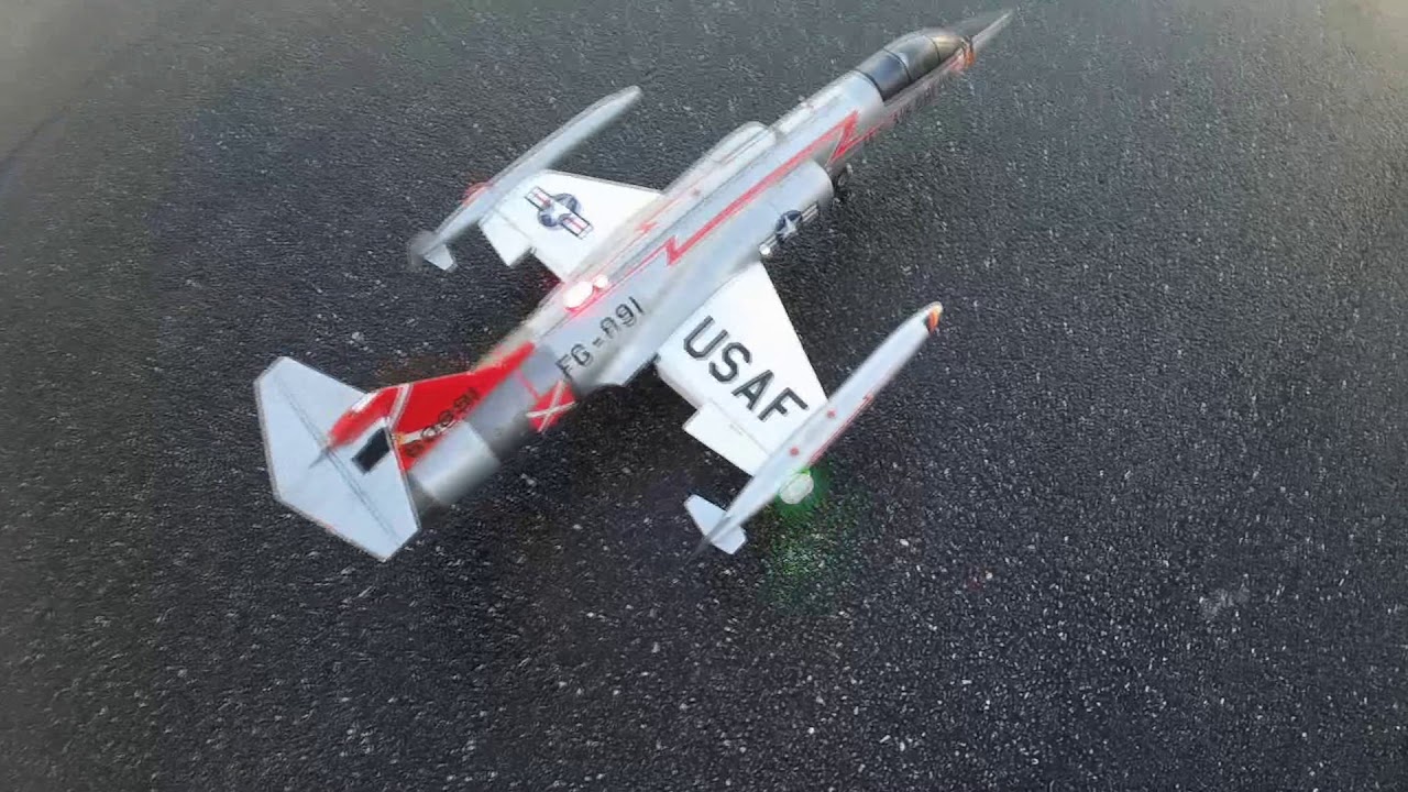 Freewing F-104 landing with full 90 degree flaps. - YouTube