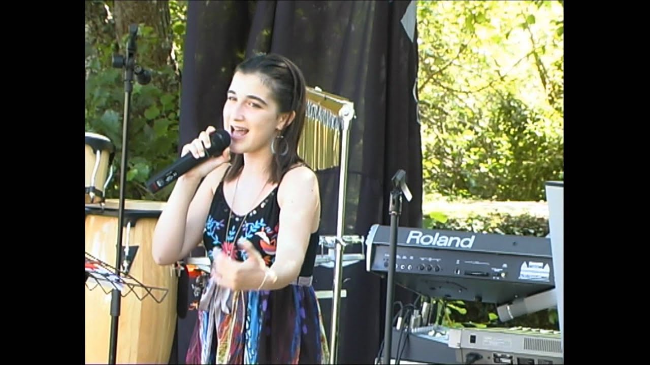 IVONE LIMA-DIA DA COMUNIDADE VILA MOU 2011 - YouTube