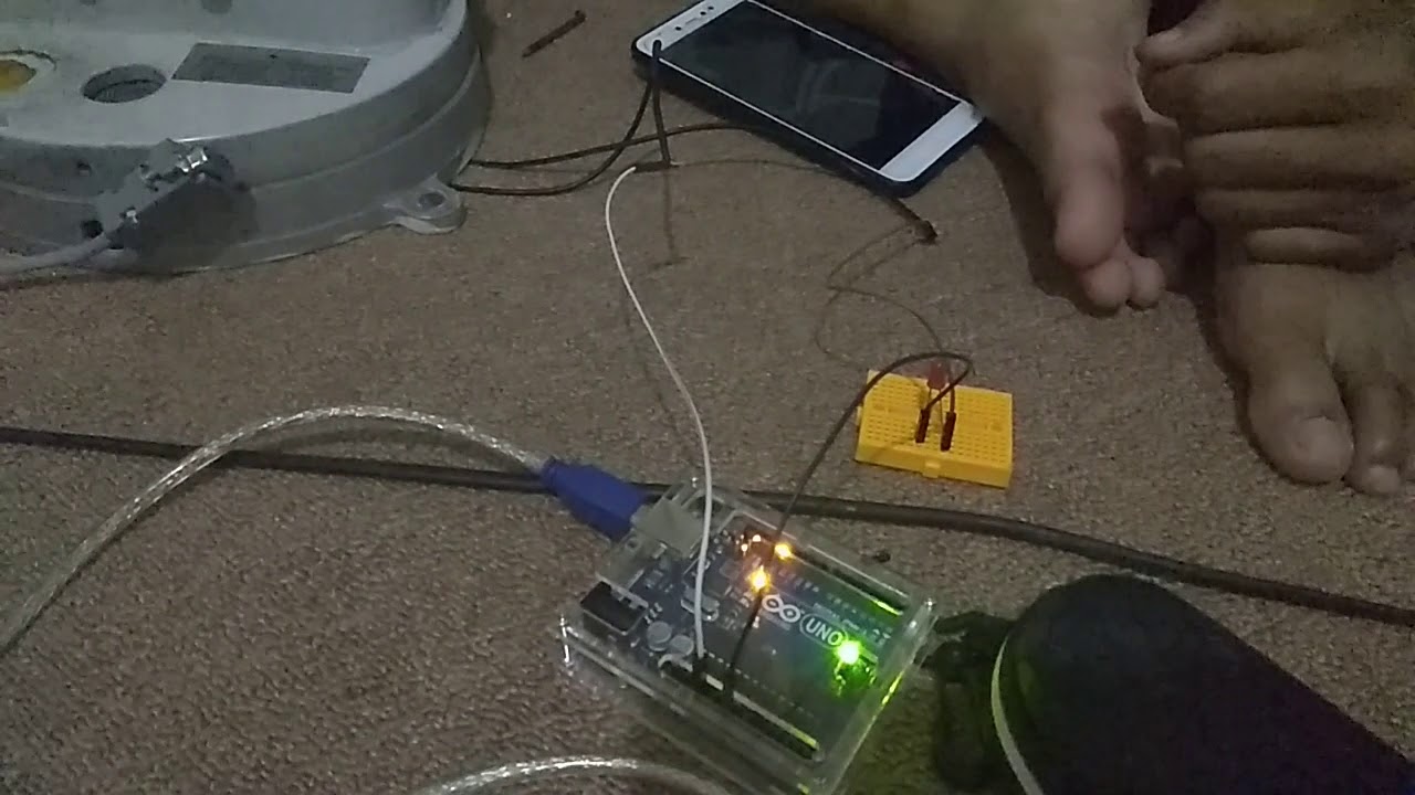 Tes Tipping bucket dengan arduino dan LED - YouTube