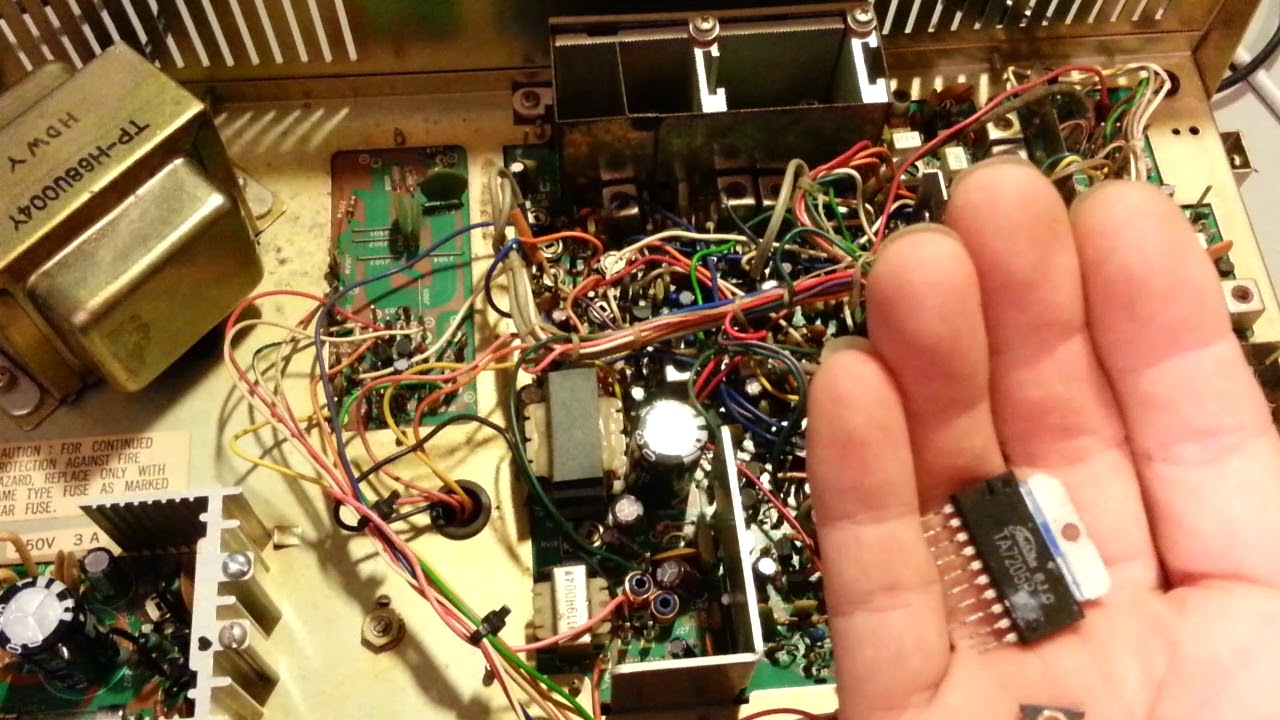 Lafayette Telsat SSB-140 parts radio brought back to life. - YouTube