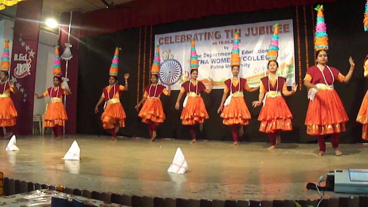 Pot Dance of Tamil Nadu presented by Department of Education, Patna ...