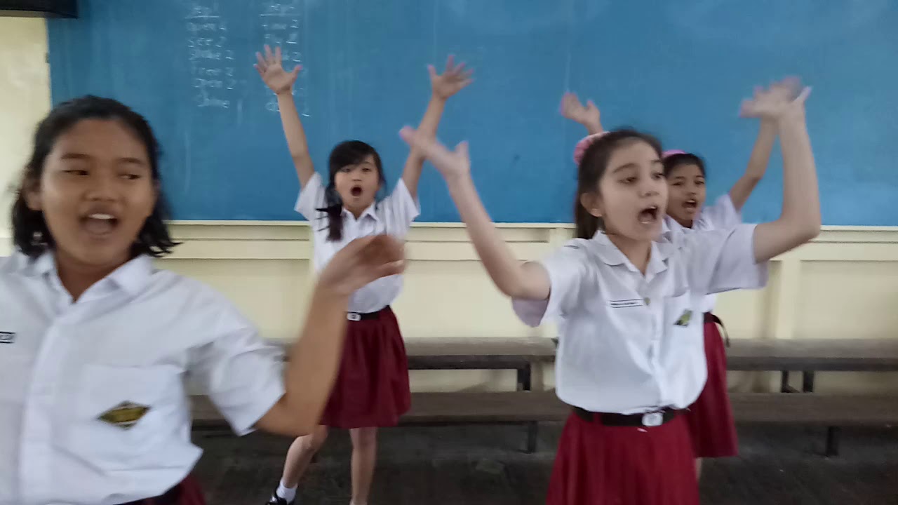 This is me - greatest showman - kids acapella version - YouTube