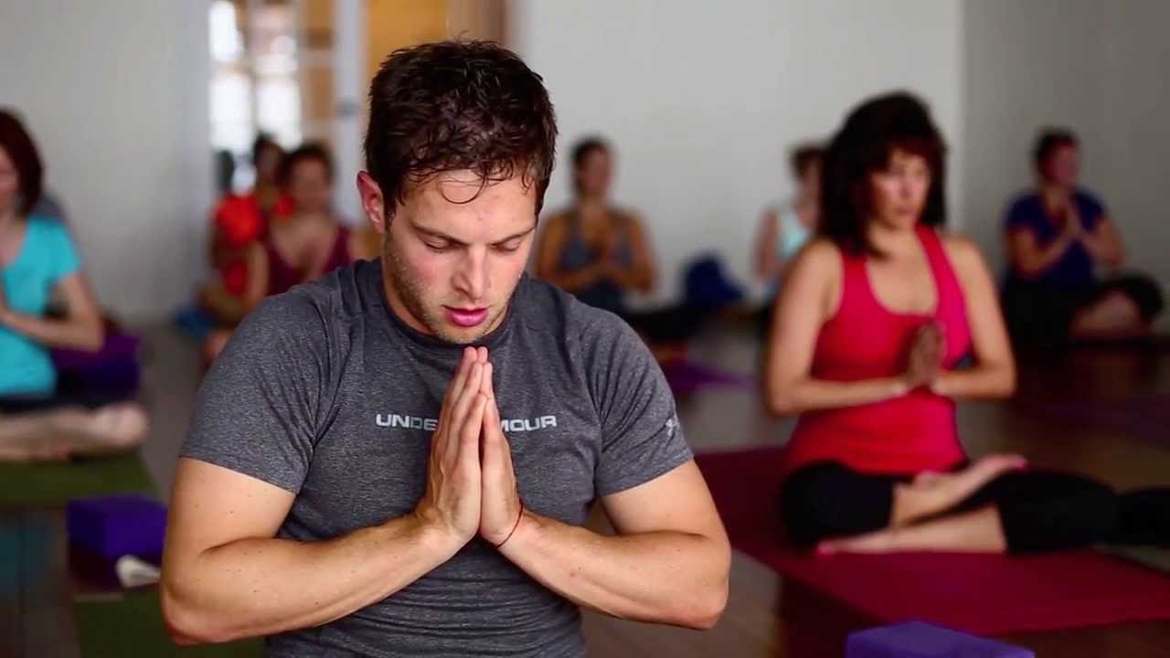 Welcome to Luna Yoga! Bienvenue chez Luna Yoga! - YouTube