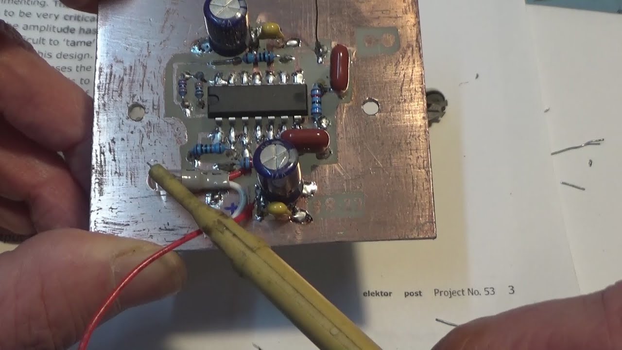Low distortion sine wave generator Part 2 - YouTube