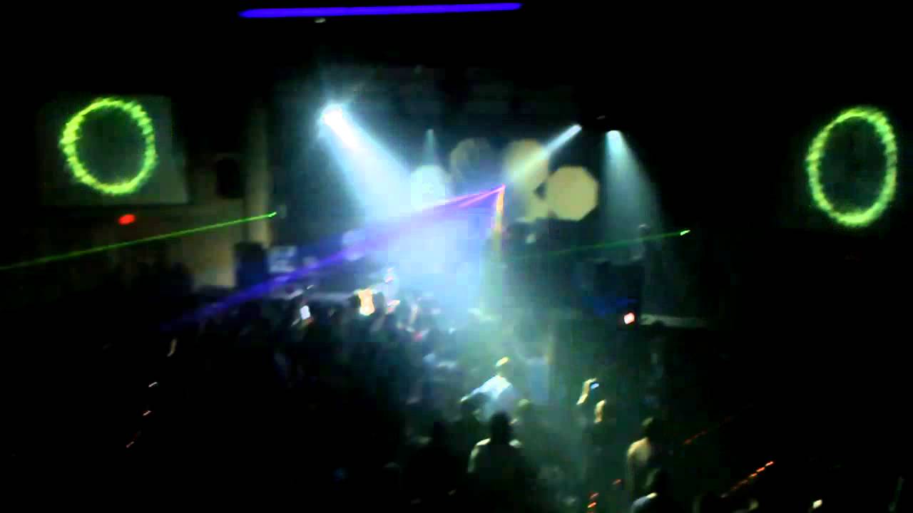Helicopter showdown 2013 - YouTube