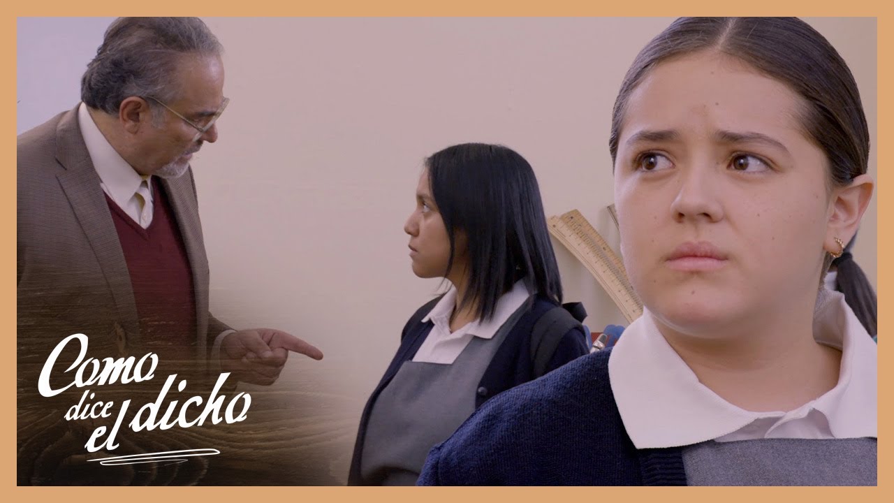 Sacan a Helena del clóset sin su consentimiento | Como dice el dicho 3/ ...