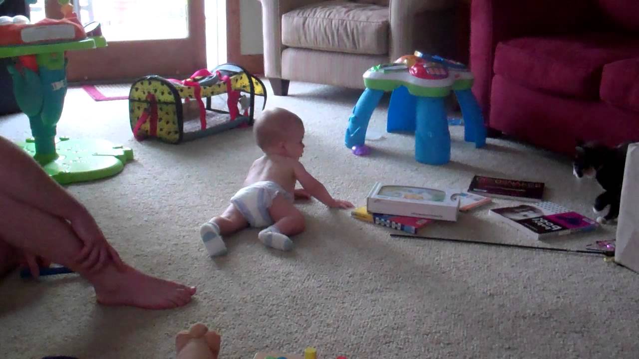 11 mos Charlie starts to crawl - YouTube