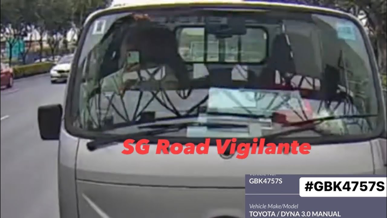 17apr2024 cte #GBK4757S toyota dyna driver using mobile phone while ...