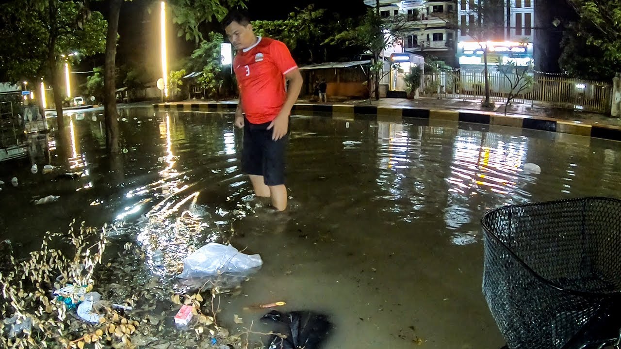 Solving Culvert Drain Clogging - A Guide For City - YouTube