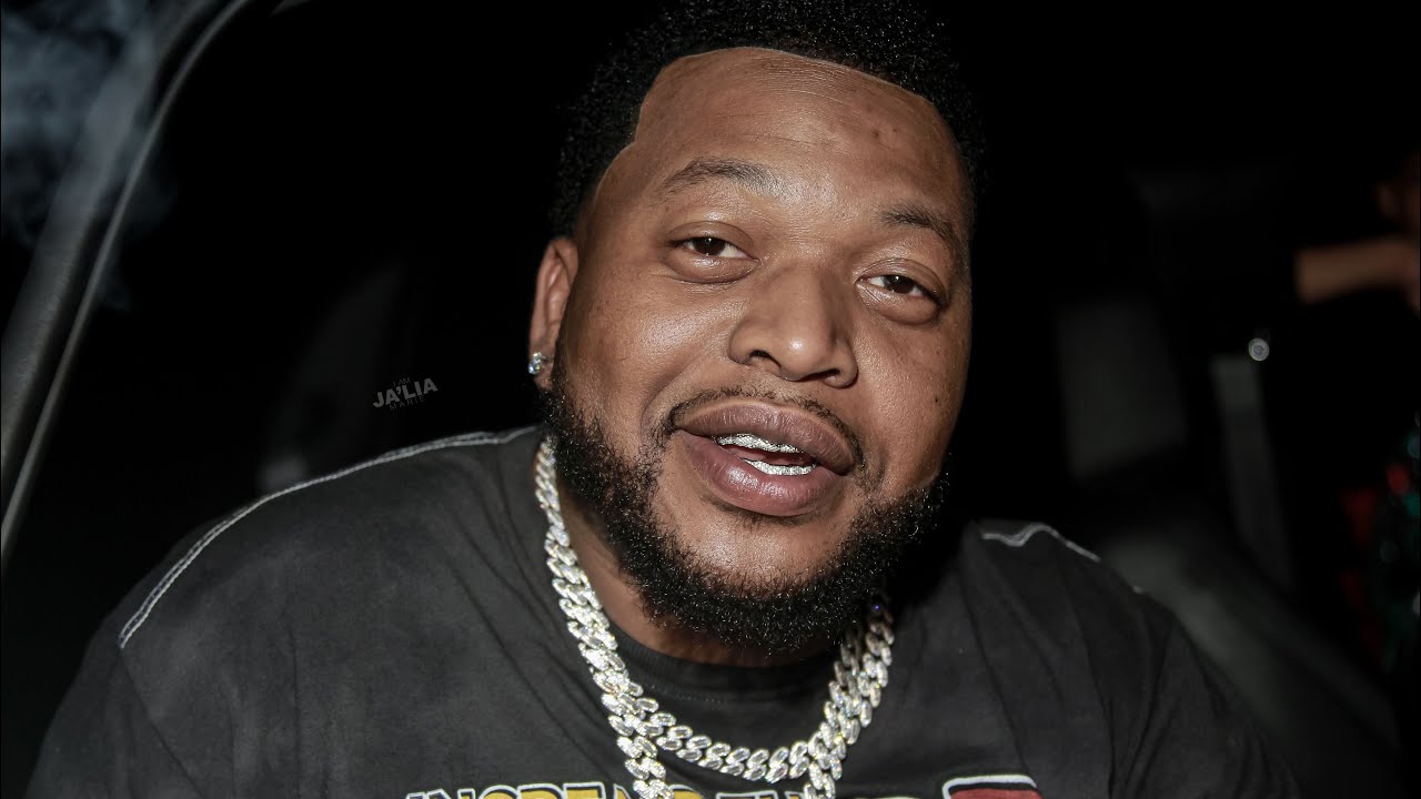 Mr. PTPOM in Dallas ~ (Mohead Mike x Big Dude)… Shot by: Ja’lia Marie ...