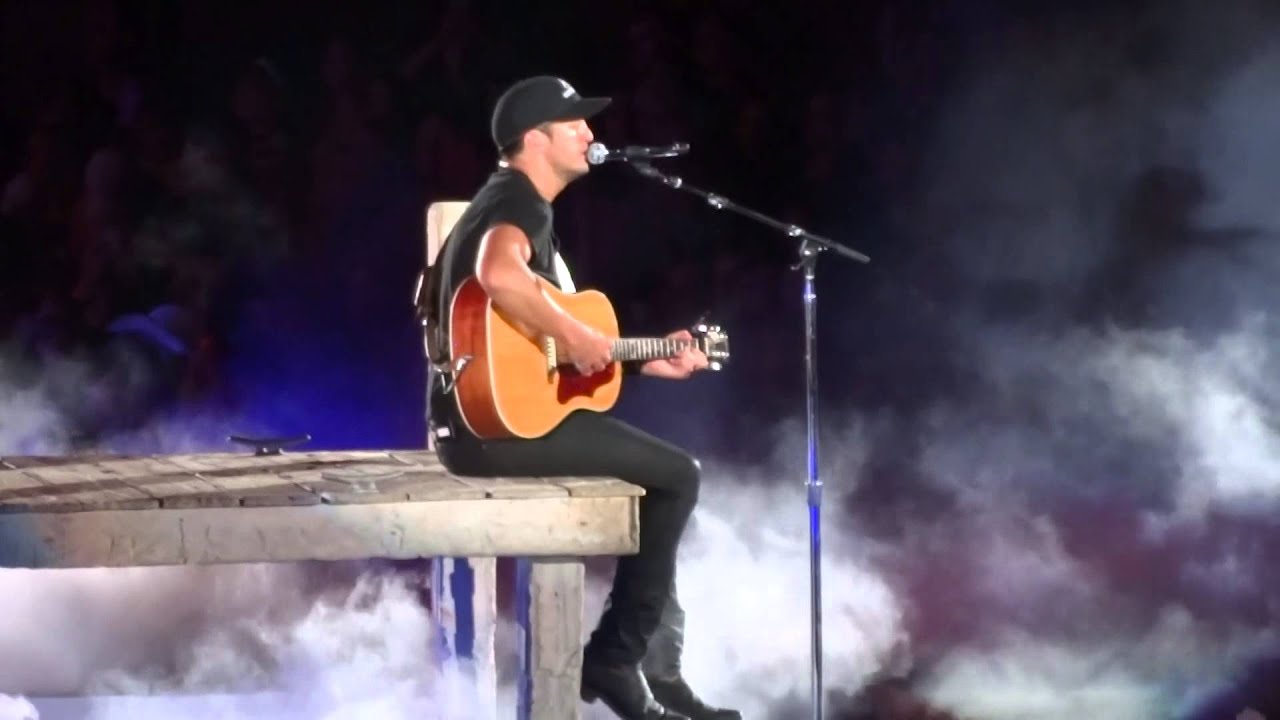 Luke Bryan Drink A Beer Live June 2014 Pittsburgh PA - YouTube