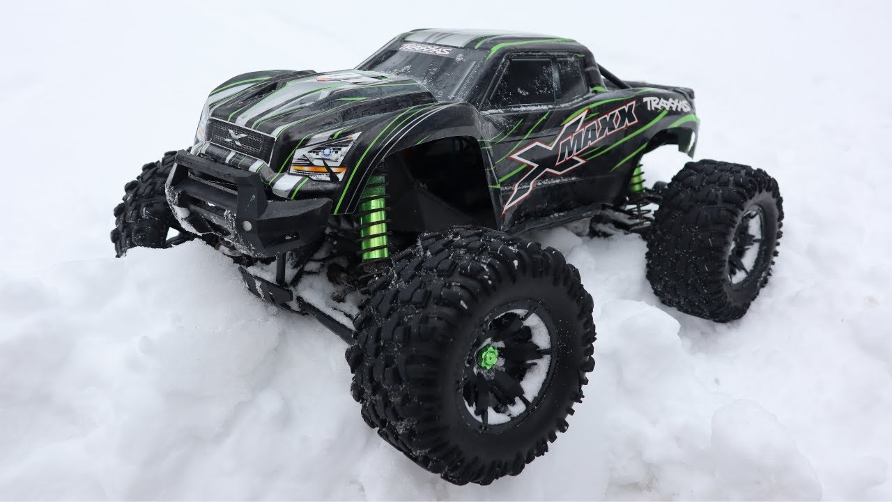Launching X-maxx In The Snow - YouTube