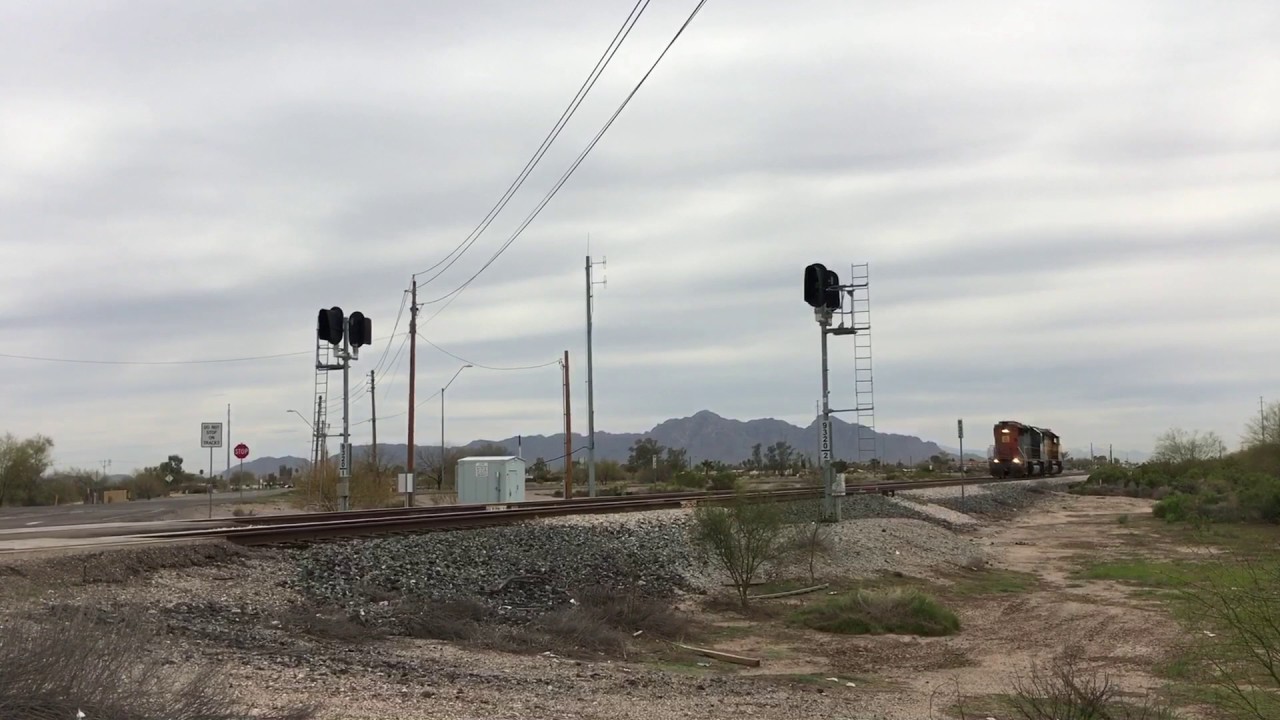 UP 1413 (Patched SP) leads power move - YouTube
