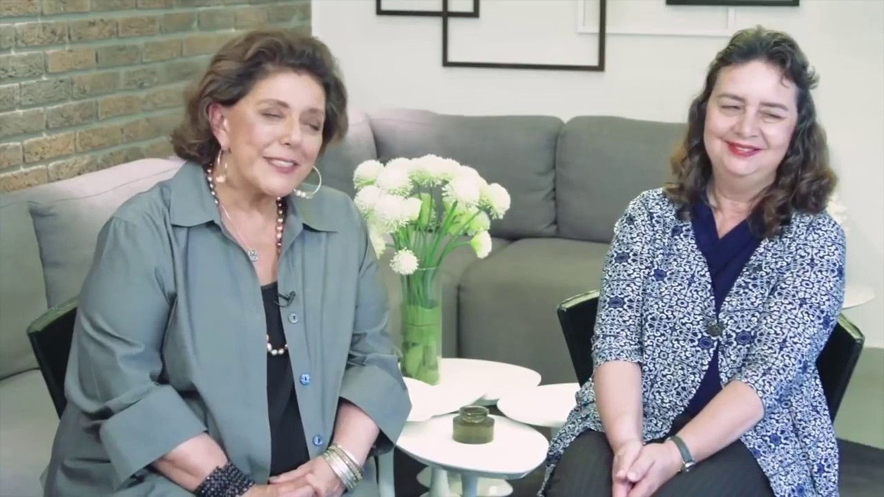 O Fim do Mundo - LEDA NAGLE E LÚCIA HELENA GALVÃO - YouTube