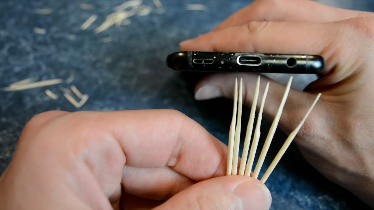 How to Clean a USB-C Phone Charging Port (Fix Slow Charging, Bad ...