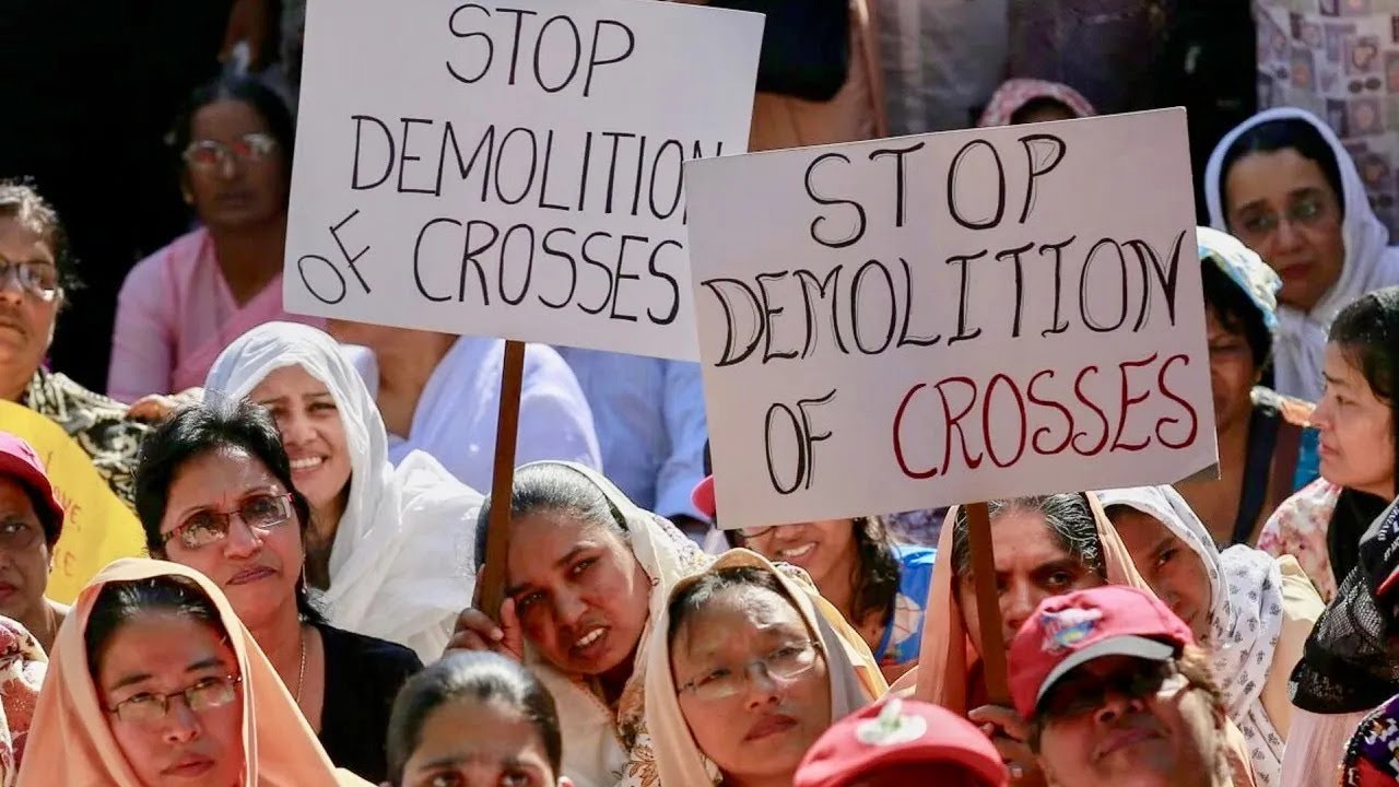 Persecution of Christians in India - YouTube