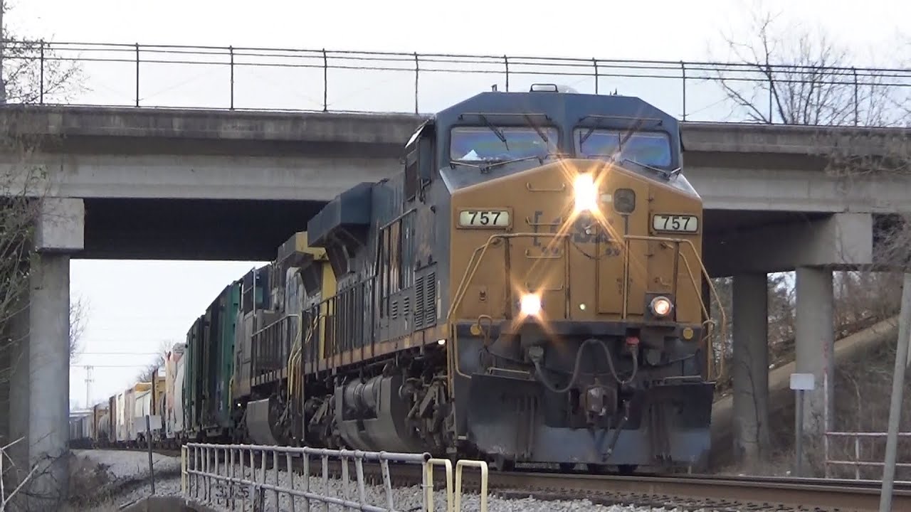 CSX ES44AH 757 Leads Large Manifest Q583-04 on 3/4/22 - YouTube