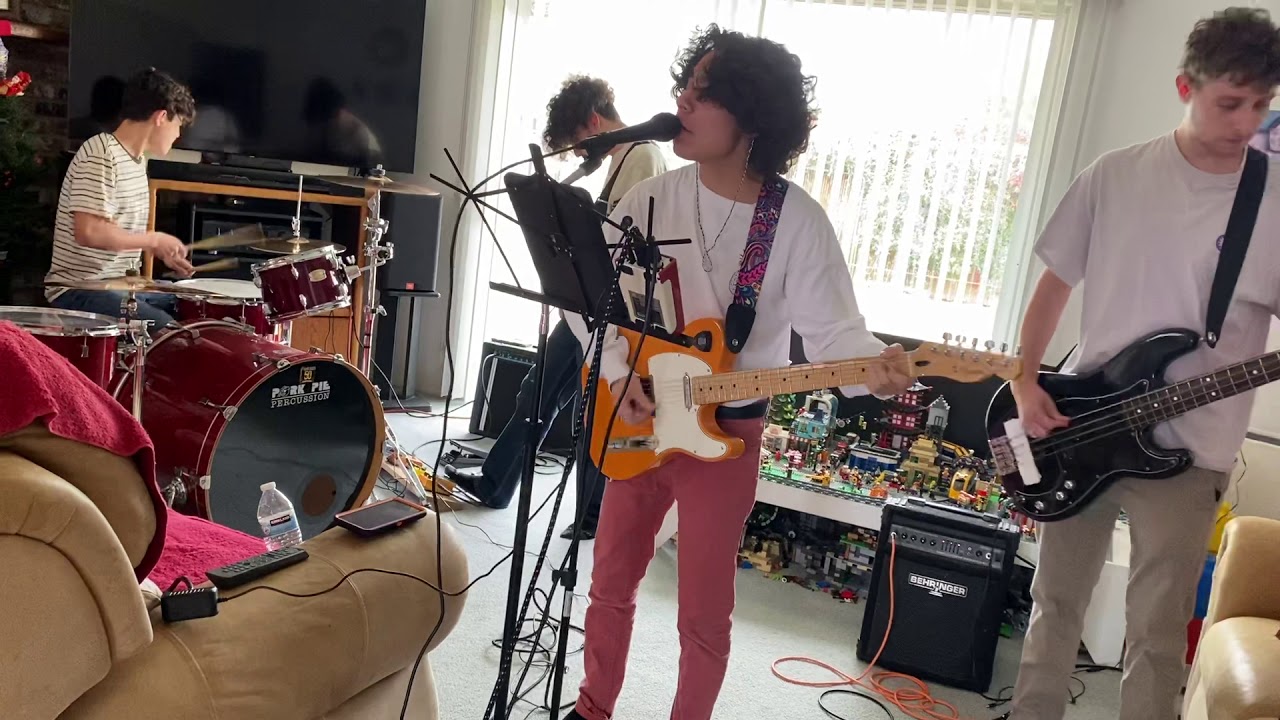 The Bends - Radiohead (Living Room Cover) - YouTube