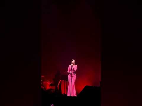 Melike Şahin - Dostum Dostum (Canlı) - Uniq Açıkhava