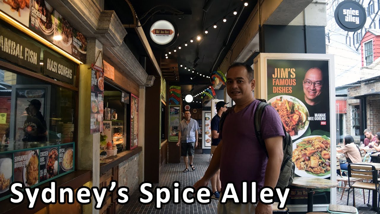 BEST CURRY LAKSA - SYDNEY'S SPICE ALLEY - ASIAN FOOD CENTER - YouTube