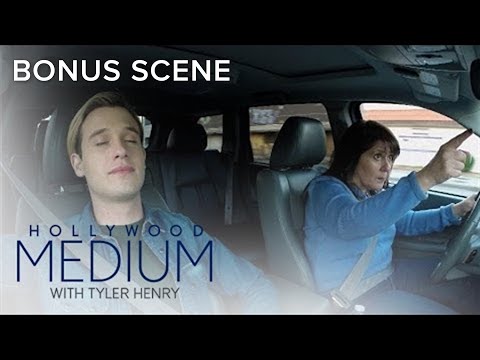 Tyler Henry braucht eine Pause von seiner süßen Mutter | Hollywood Medium mit Tyler Henry | E!