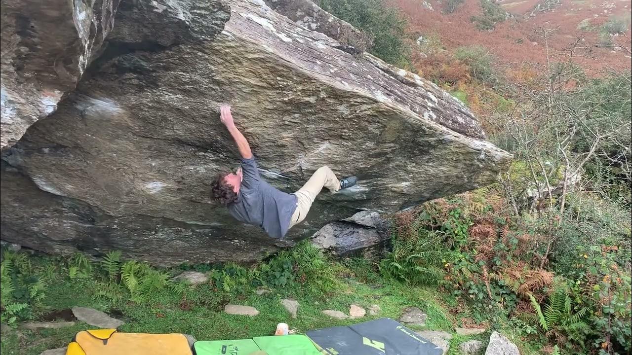 Nazguls Traverse - 7c - YouTube