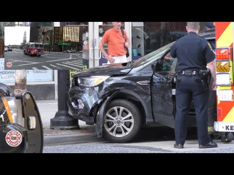 Hartford Fire Department Engine 2 responding and on scene vehicle crash ...