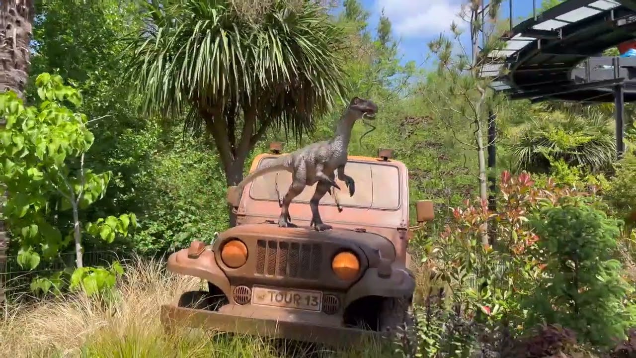 The Dinosaur Tour Co Jurassic Expedition 4K POV - Paultons Park - YouTube