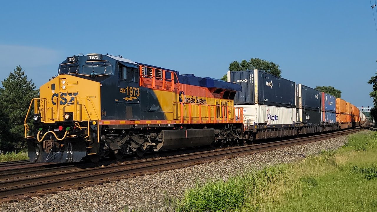 CSX 1973 "Chessie System" leads I157 down the Water Level Route - YouTube