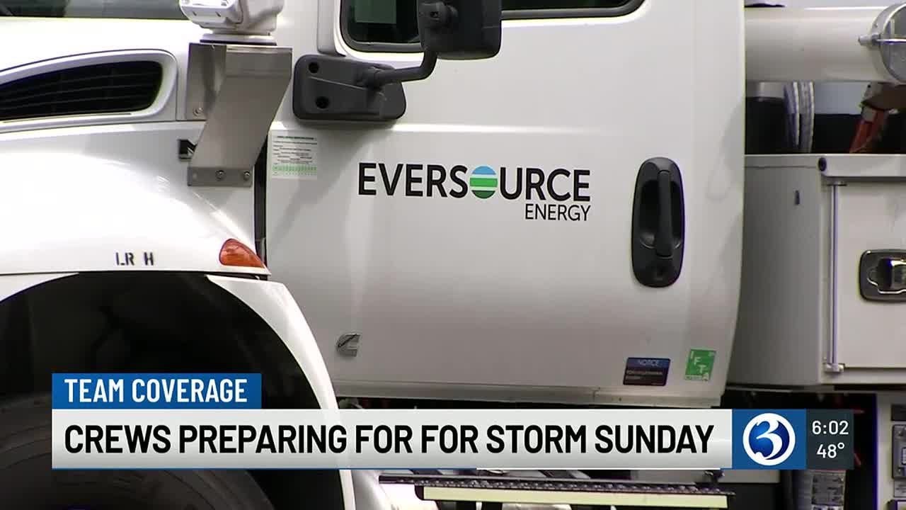 Eversource crews preparing for Sunday storm - YouTube