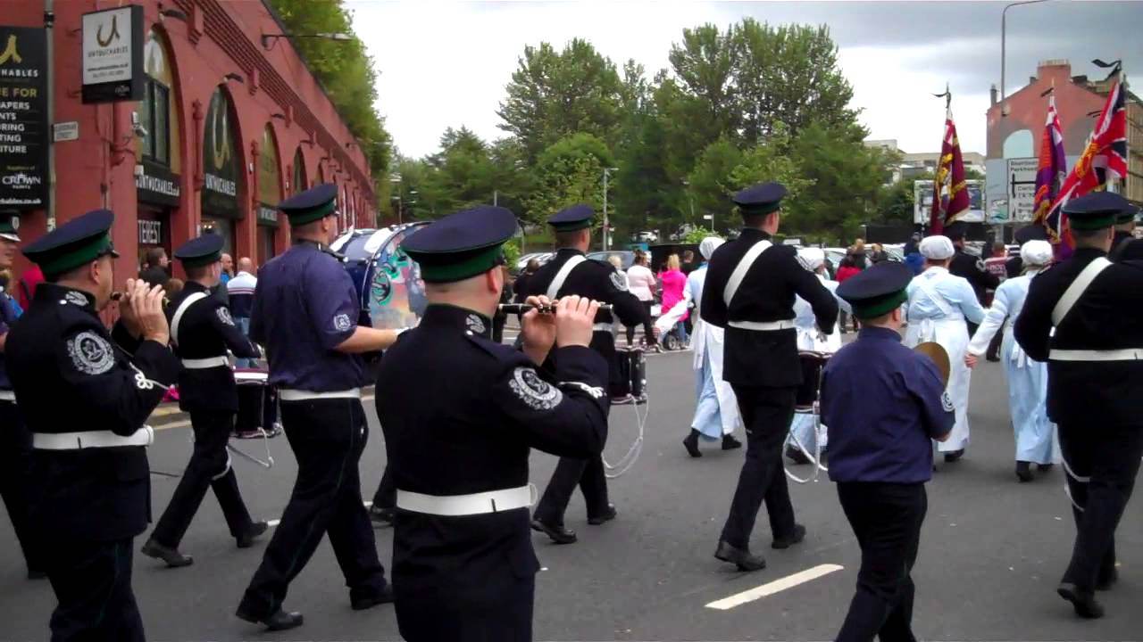 Glasgow clubs Abod parade Bridgeton 30/8/14 pt2 - YouTube