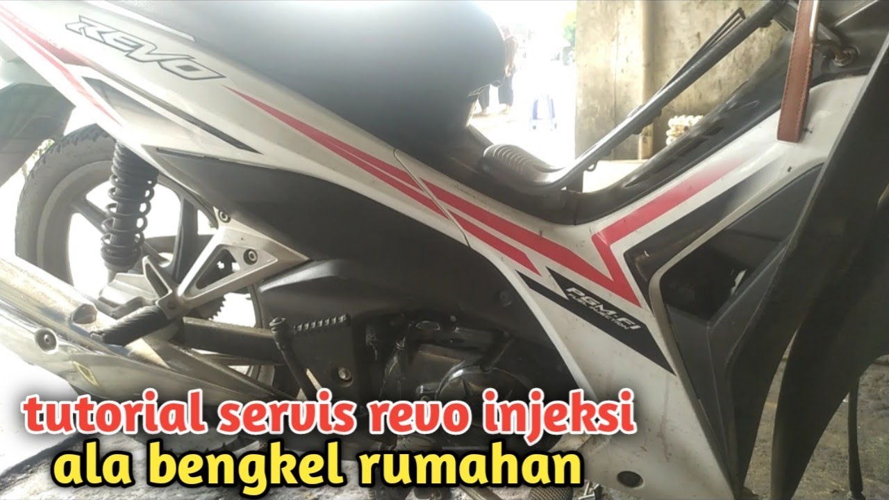 tutorial lengkap cara servis ringan revo injeksi - YouTube
