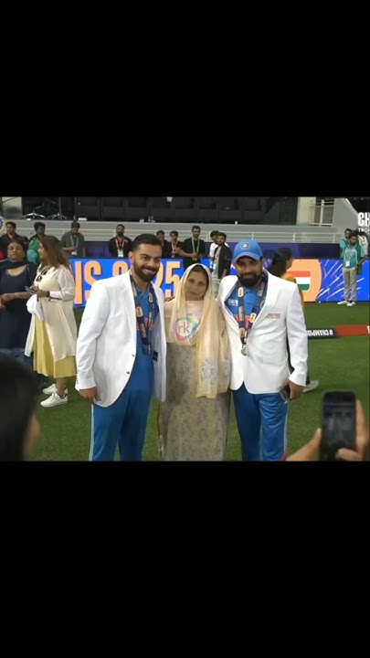 Virat Kohli Gestures with Shami's Mother l Rohit Gets Emotional after won ICC Champion Trophy ...