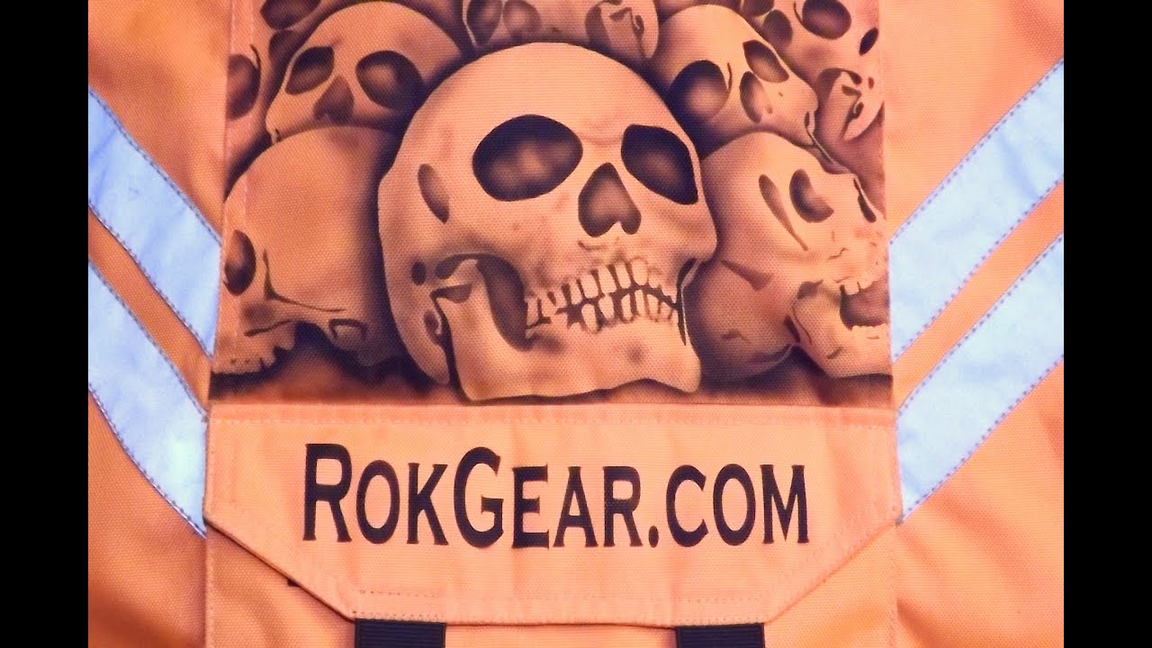 Airbrush - How to - simple skulls on vest - YouTube
