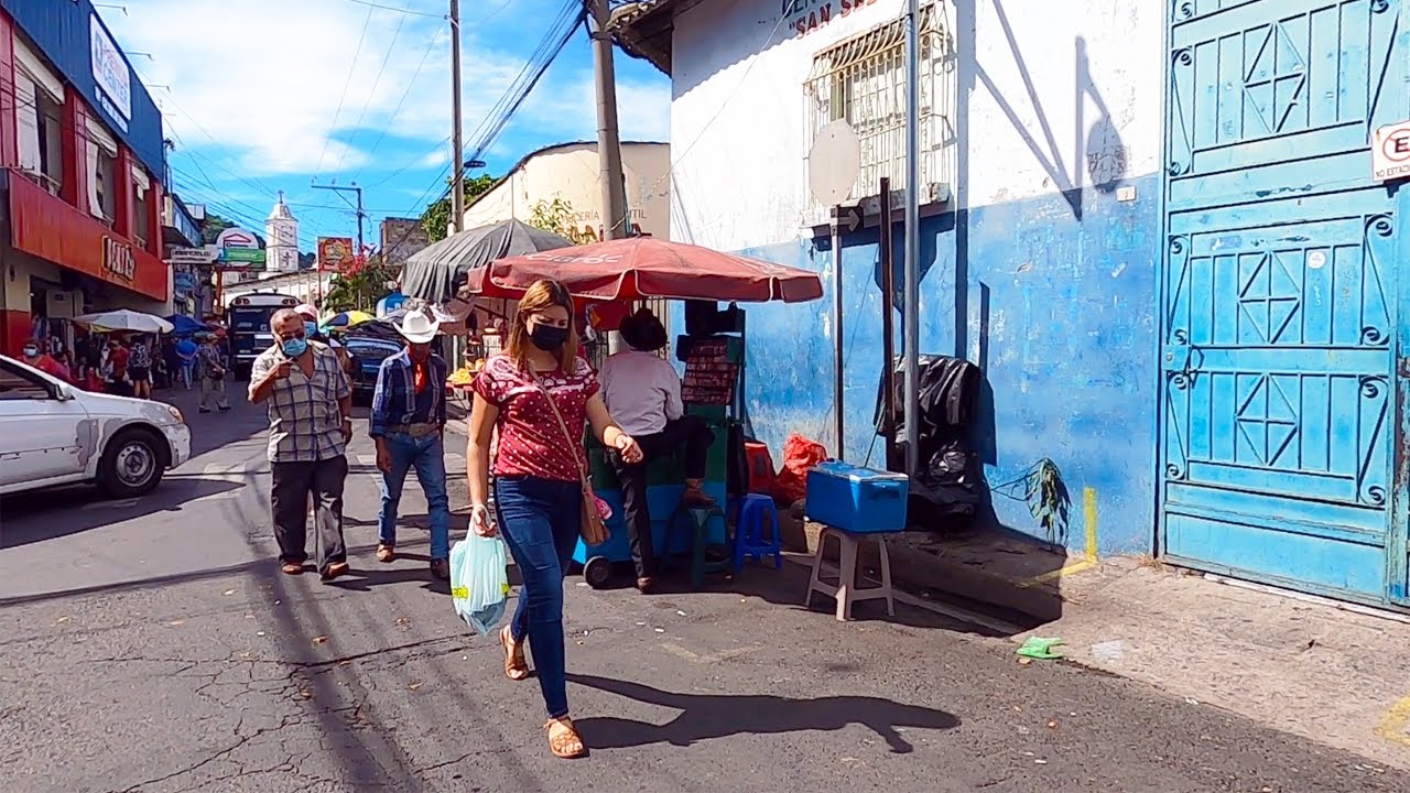 Un dia en las calles de COJUTEPEQUE El Salvador - YouTube
