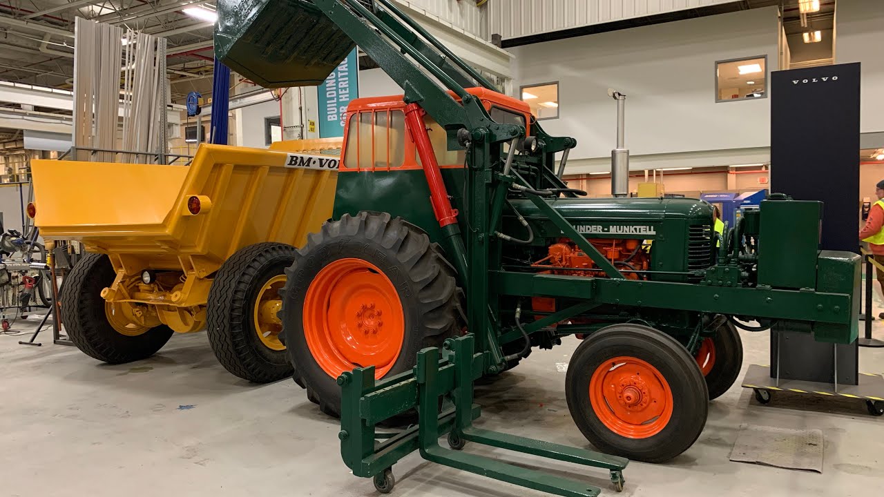 VOLVO Wheel loader demo!!! - YouTube