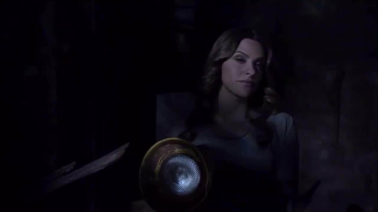 Teen Wolf 1x10 Kate bring Allison to bunker were she keep Derek Hale ...