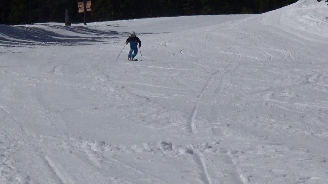 PSIA Short Radius Carved Telemark Turns 2 - YouTube