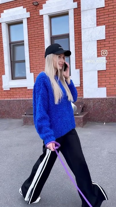 Свитер цвета электрик в наличии, 6000₽ 💙 #вязание #женскийсвитер # ...