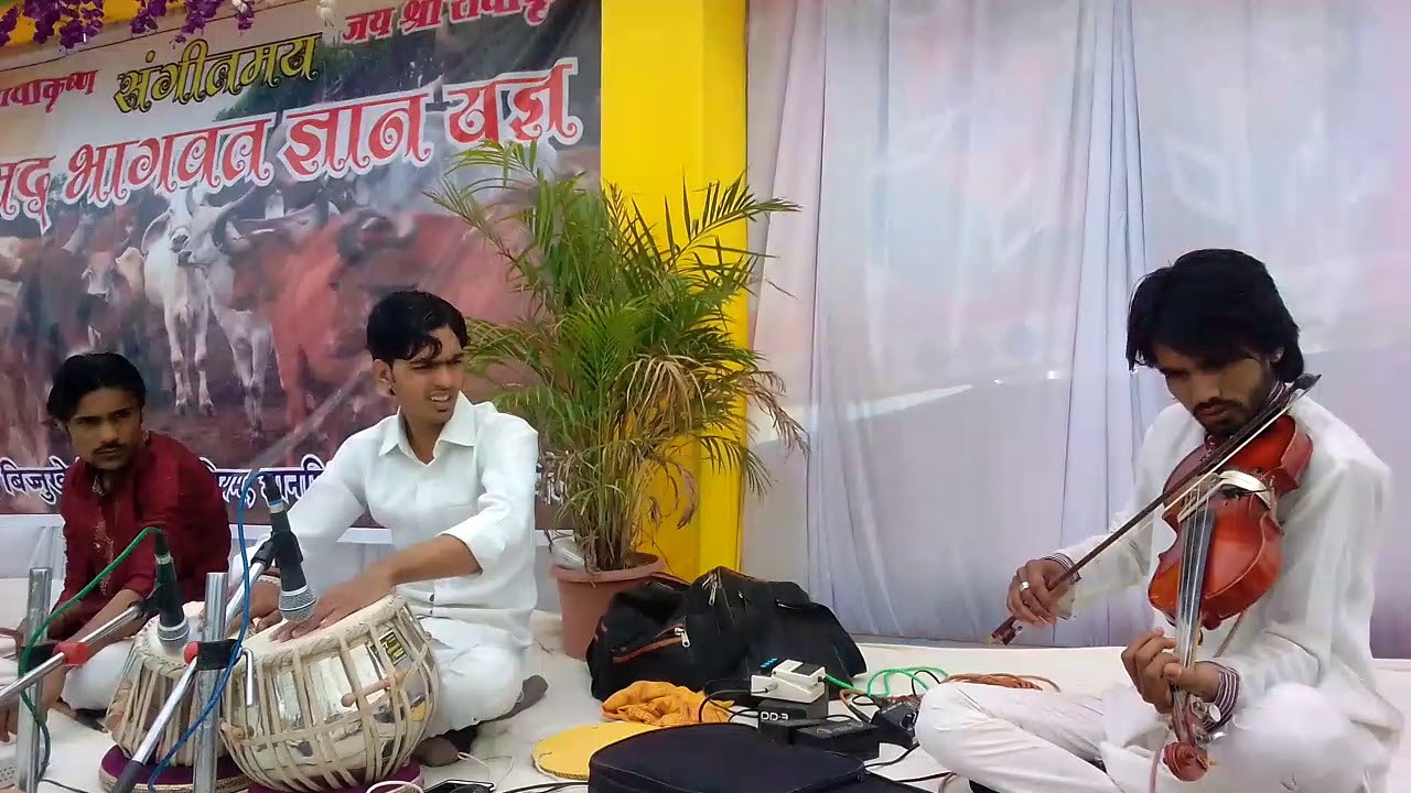 Rahul Raj chohan tabla vadak and Manish bhai violin susner ped player ...