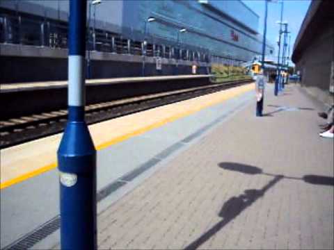 Southern and London Overground Trains at Shepherds Bush - YouTube