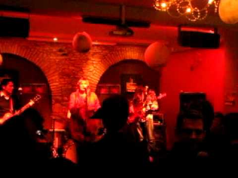 Hoochie Coochie Mama - YouTube