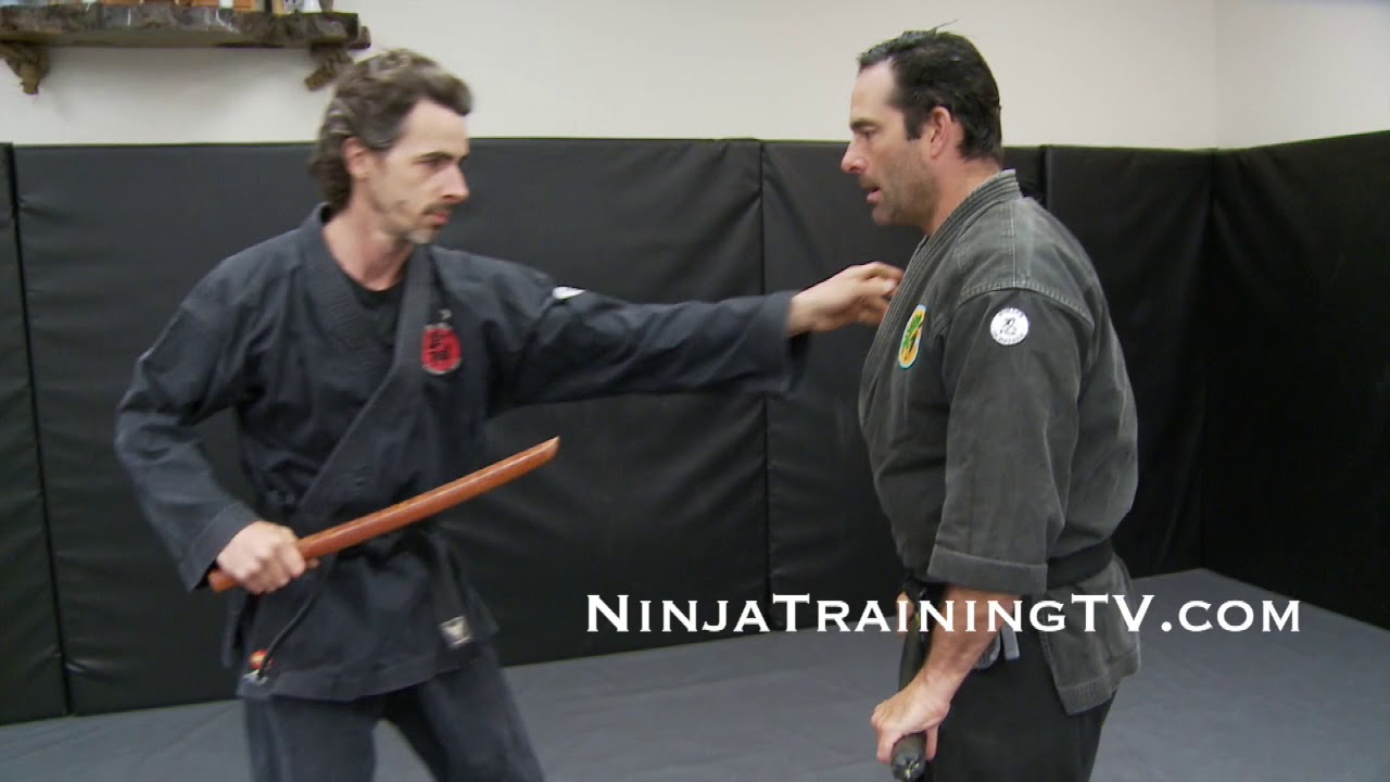 Kukishinden Ryu Hanbo Technique Against a Shoto, Short Sword - YouTube