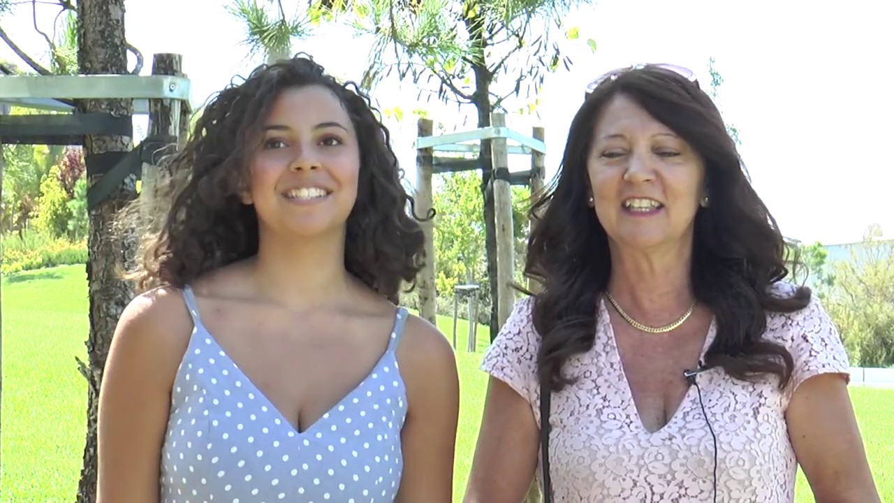 Aliya Faith Karsou, aluna do Semestre Pré-Universitário na NOVA (edição ...